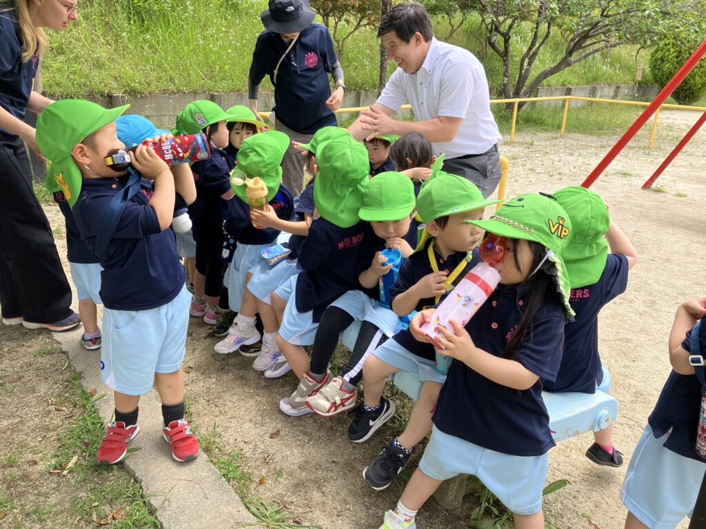 S__524214289 – Daily life @ NOBORDERS